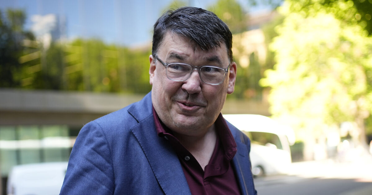 Graham Linehan ‘proud’ to damage trans activist’s phone, court told