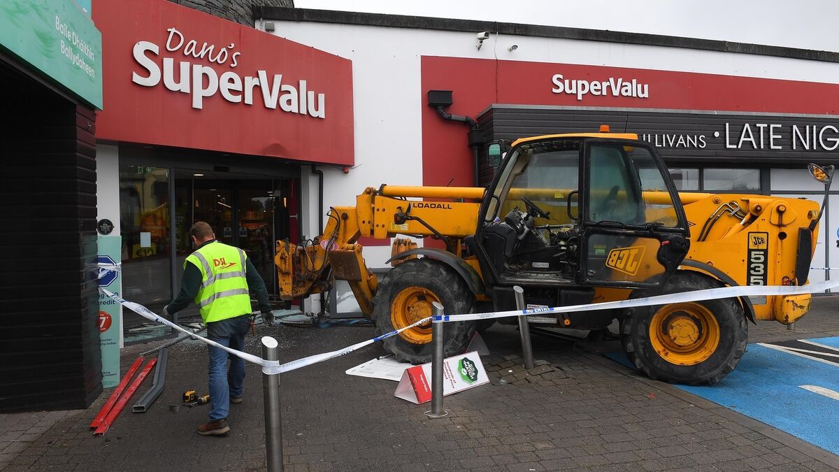 Criminal gang suspected after JCB telehandler rams entrance of Co Cork ...