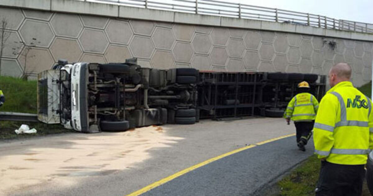 M50 junction reopens after overturned truck removed