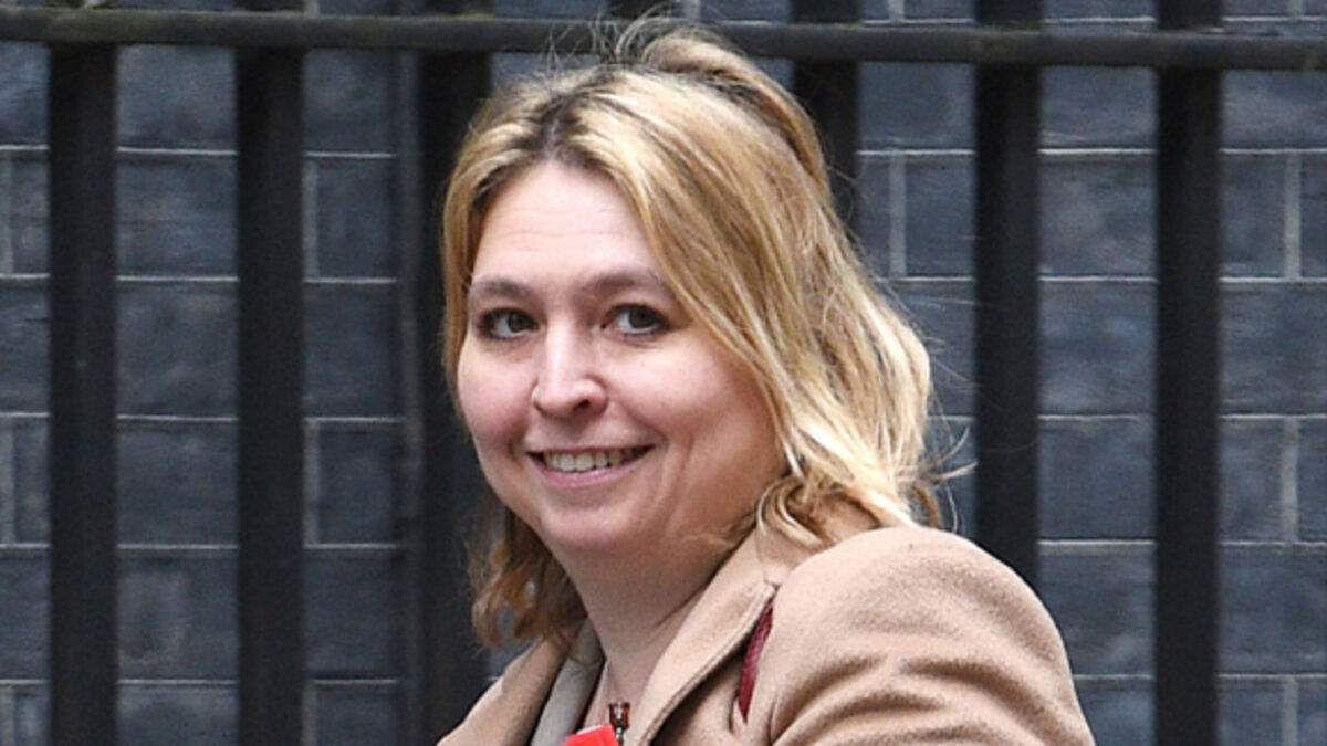 Irish language activists meet Northern Ireland Secretary for the first ...