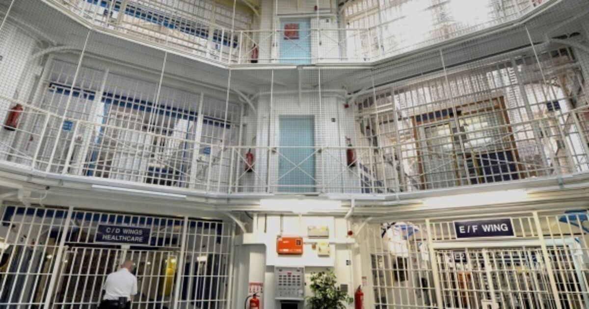 High Court judge to decide 'substantial' costs in prisoner slopping out ...