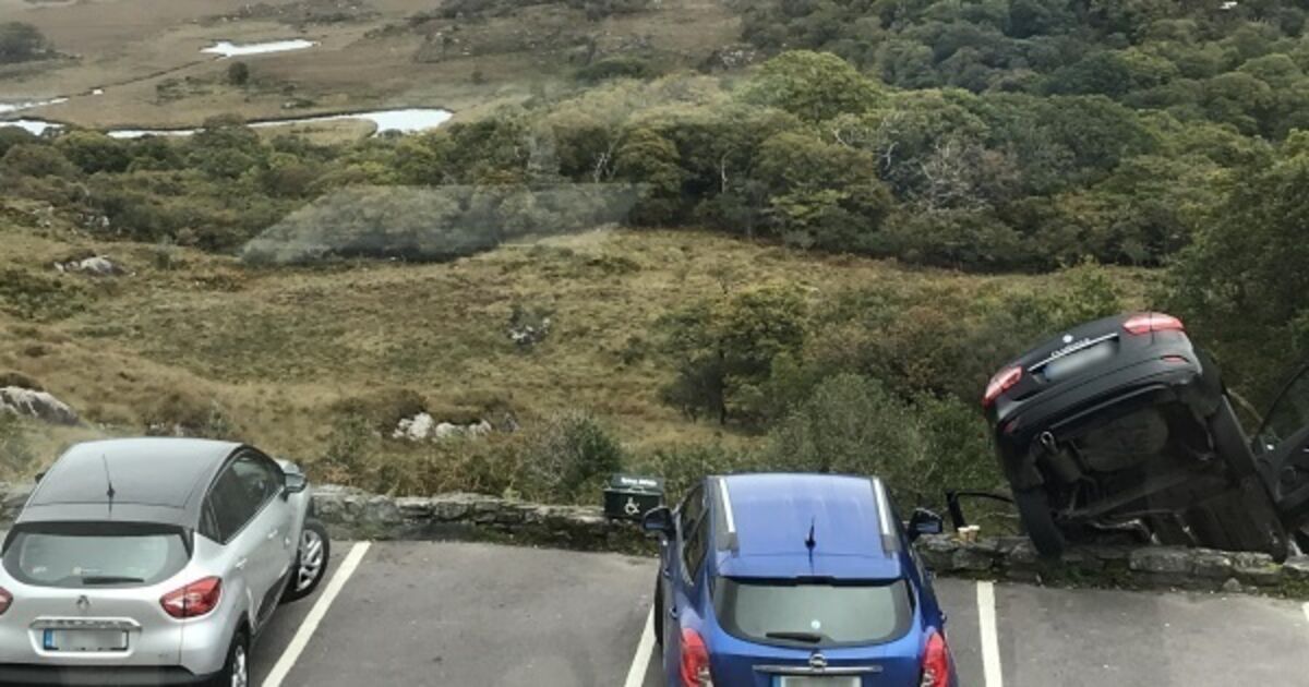 Tourists teetering in car were inches from disaster on edge of Co Kerry ...