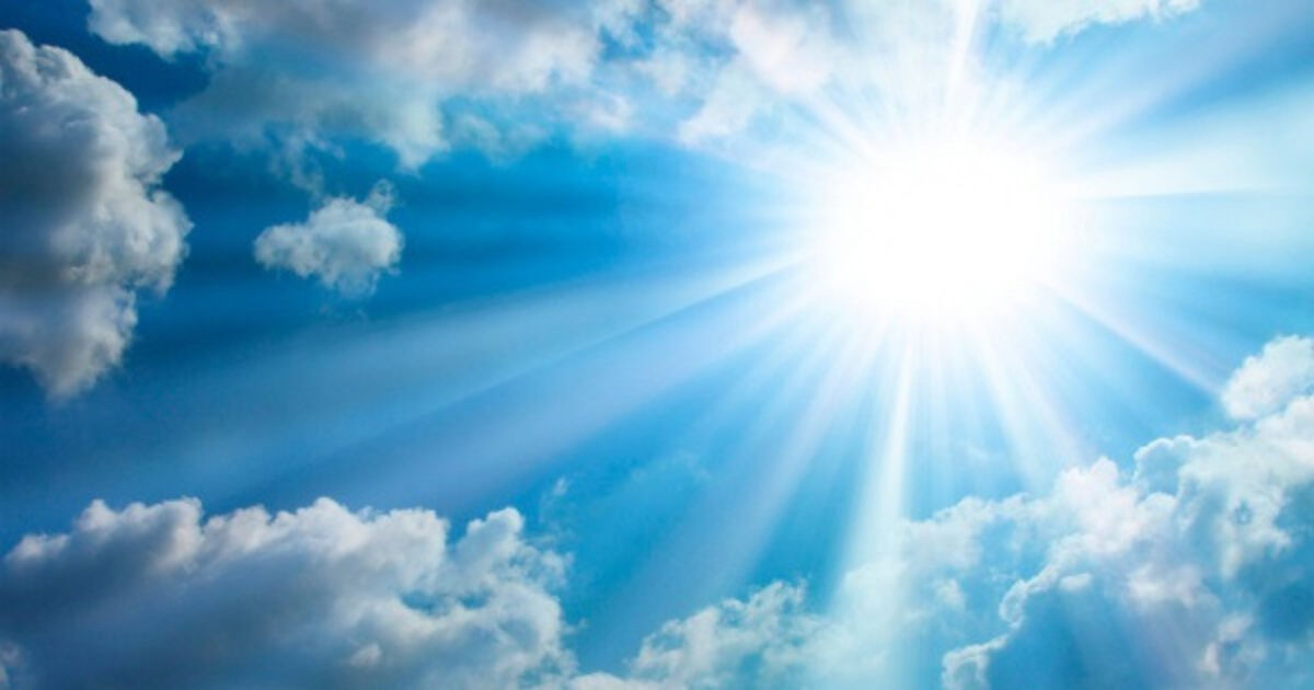 'Dust devil' whirlwind sweeps Irish farmer's hay into the air