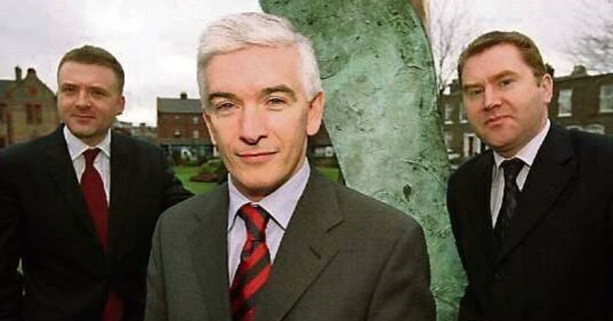 Q4 PR directors and staff share in €2.8m payout