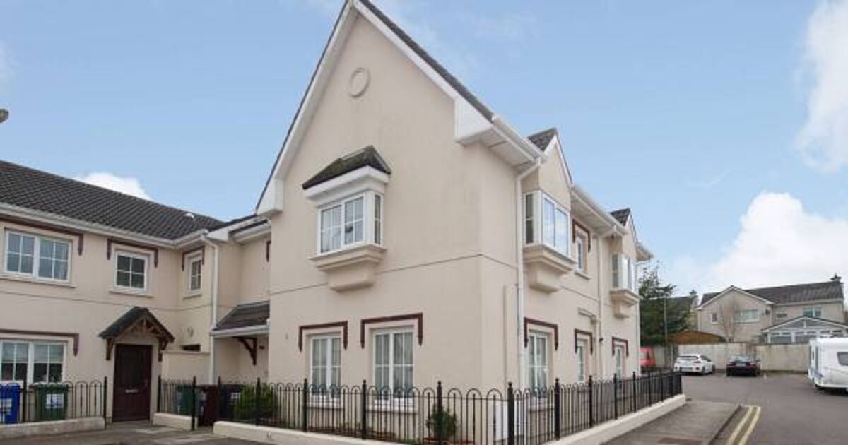 Affordable home in seaside village of Crosshaven