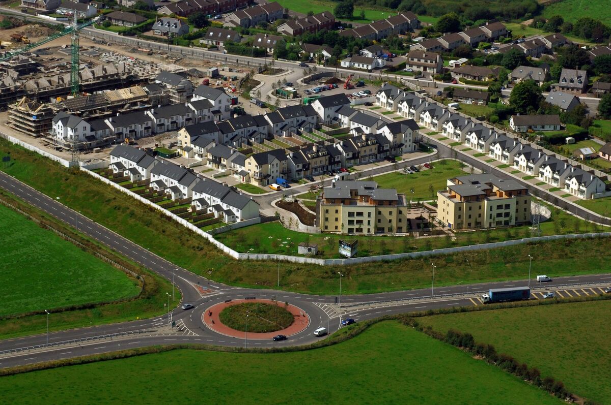 Builders back with a bang in Ballincollig