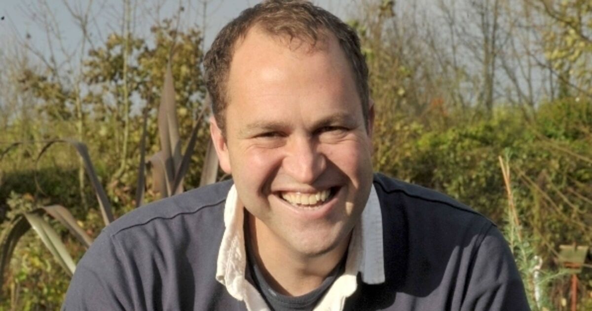 Peter Dowdall shares his top 4 flower picks to add a splash of summer ...