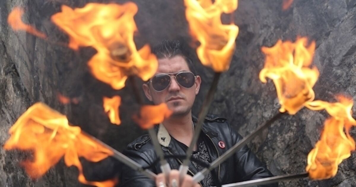 'Irish Houdini' to attempt escaping from mobile home, while chained to ...