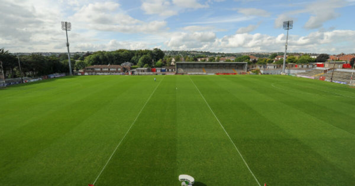 Watch: Sarsfields face Douglas in Cork SHC at Páirc Uí Rinn