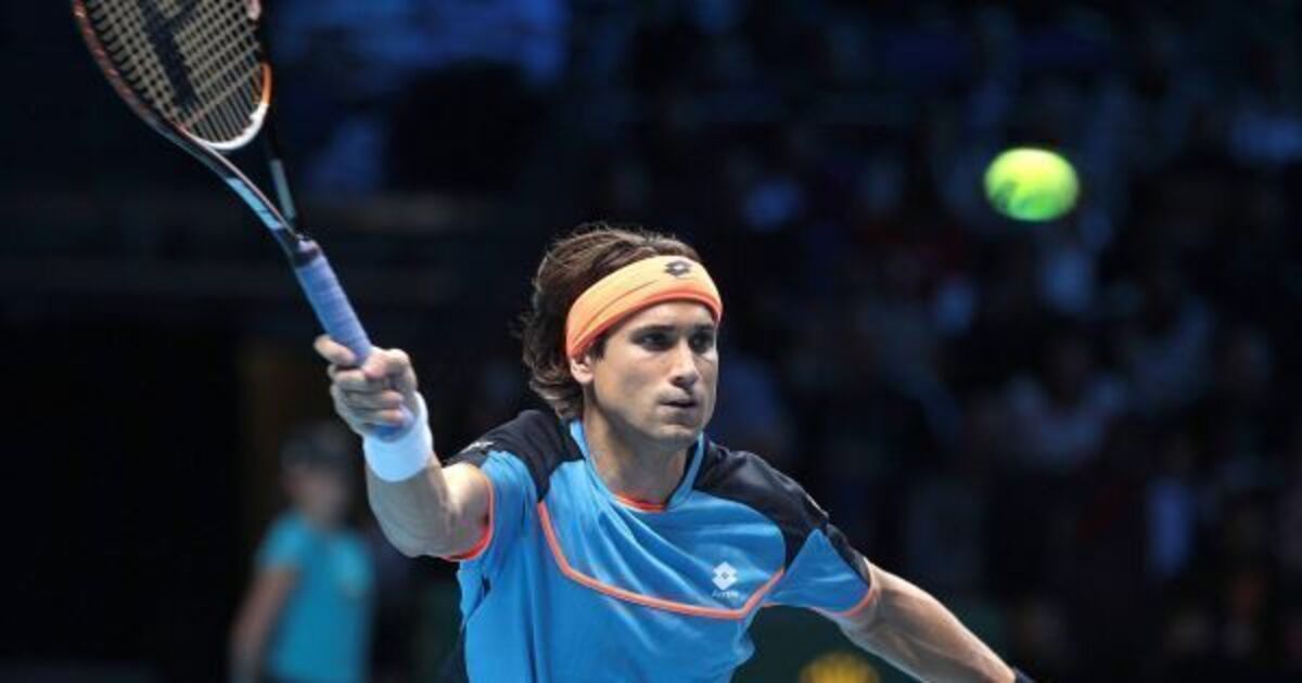 Ferrer battles into third round