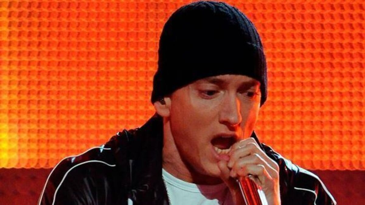 Merchandise hints at Eminem album release date