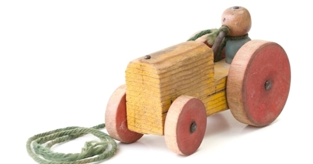 Cormac MacConnell: Elastic band-driven tractor bounces back