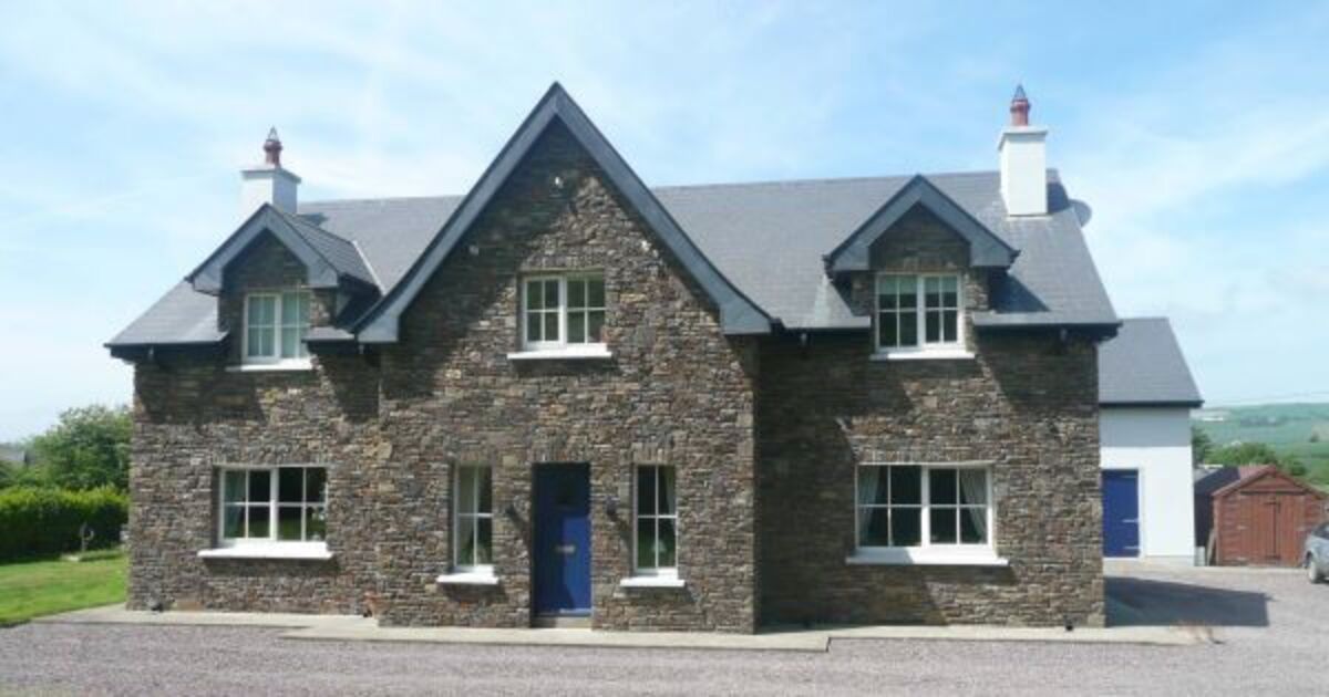 A Laura Ashley looker