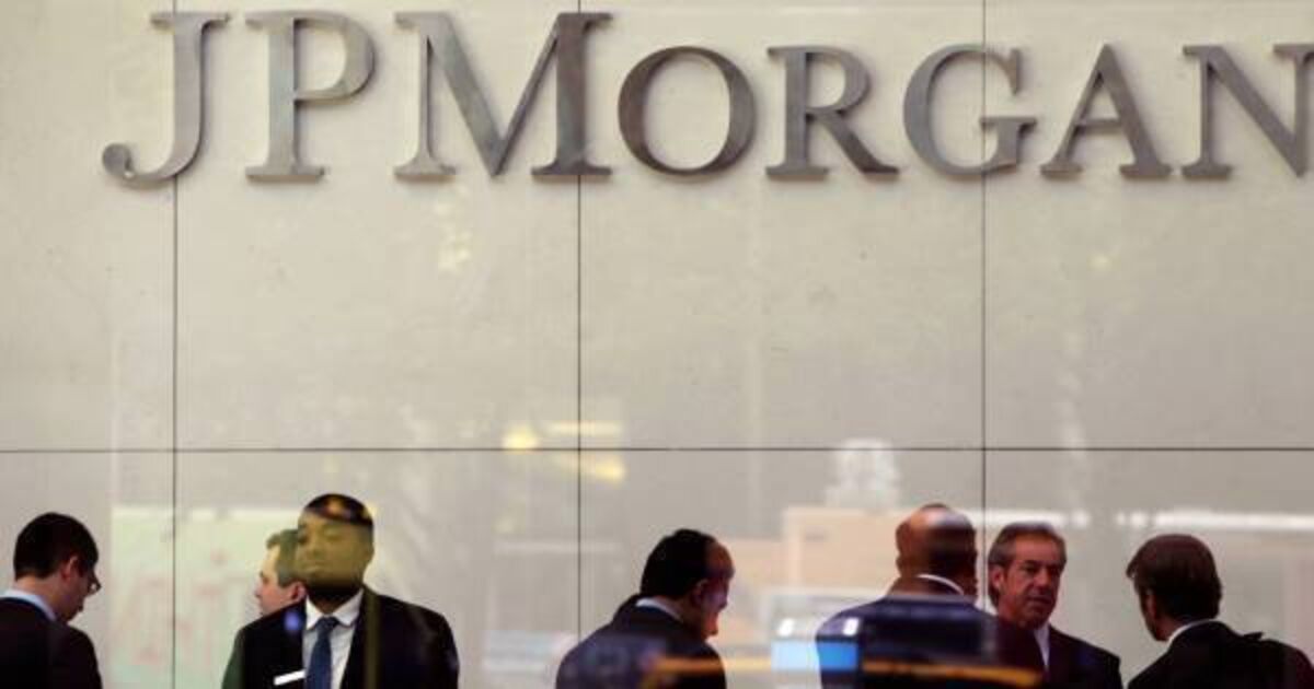 JPMorgan manager fights job suspension