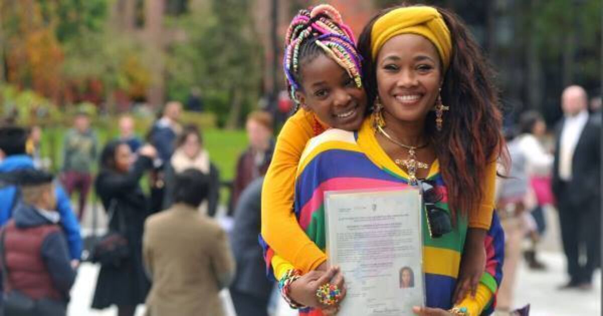 800 new Irish citizens told ‘you’re one of us’