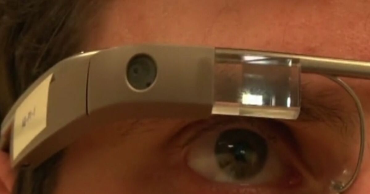 Hi-tech glasses help autistic children recognise emotions