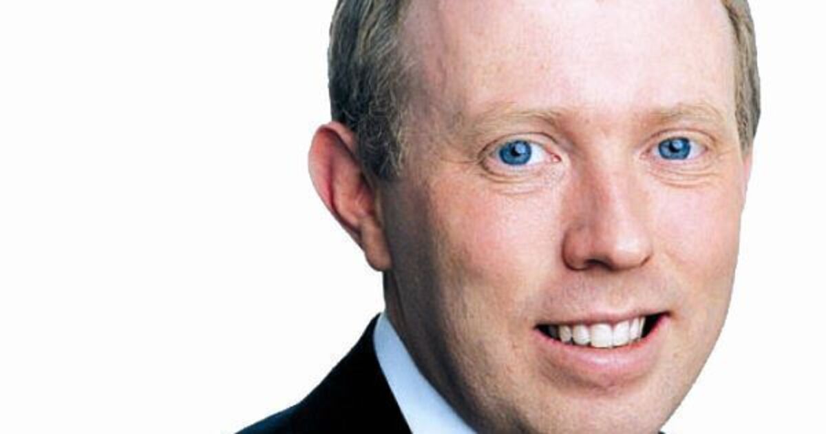 Timmy Dooley TD hailed as hero as he tackles handbag snatcher