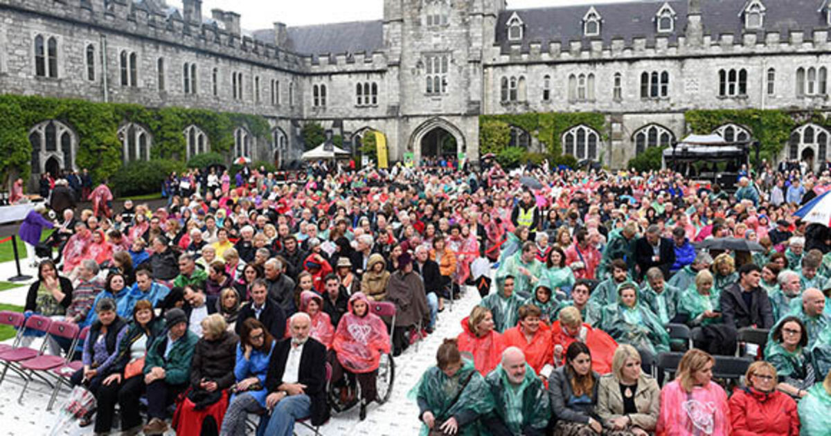 VIDEO: A Summer's Evening on the Quad at UCC