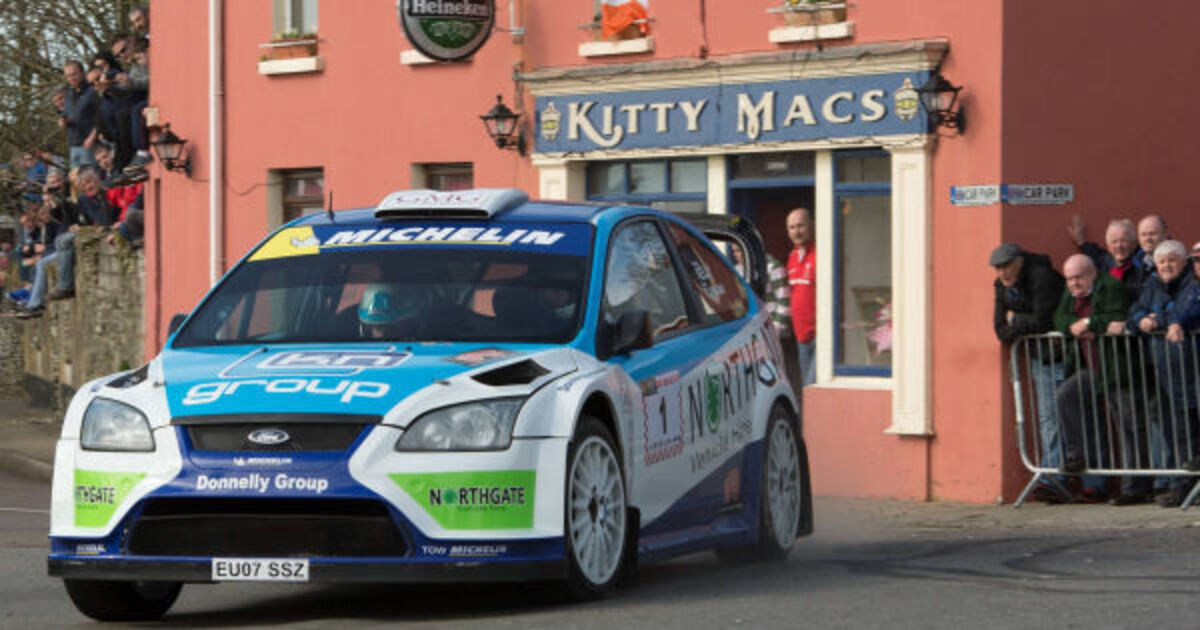 Donagh Kelly and Kevin Flanagan edge home