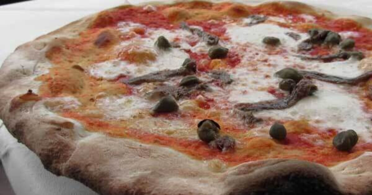 This pizza and roman chicken and chips are great comfort foods