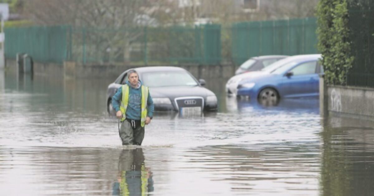 Limerick flood victims furious about canal-gates delay