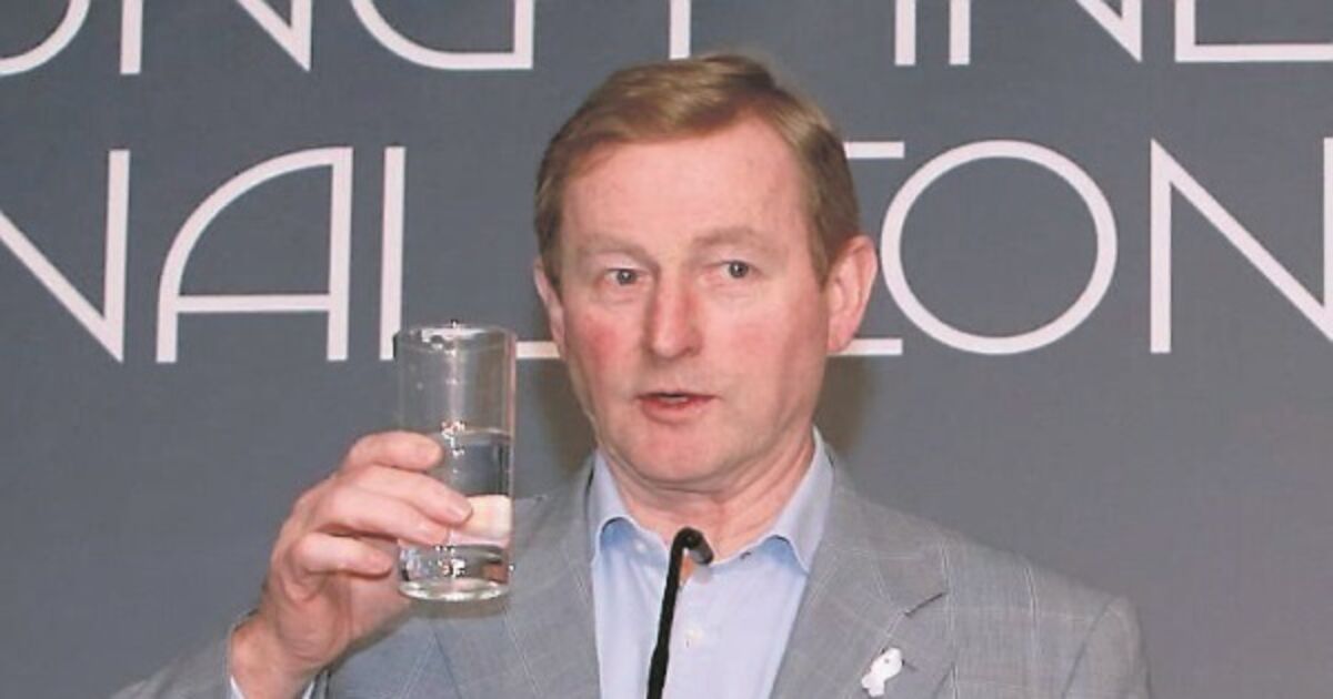 Enda Kenny denies making fools of those who paid water bills