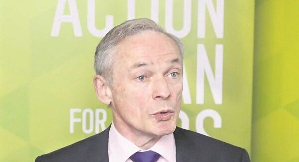 Richard Bruton backs Shane Ross ahead of Dublin Bus crisis talks
