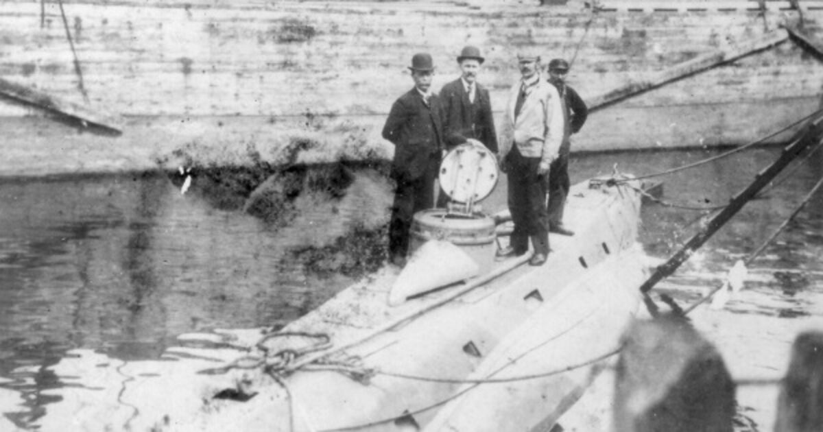 Did you know the inventor of the submarine tested an early prototype in ...