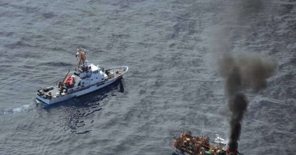 US sinks Japan tsunami 'ghost ship'