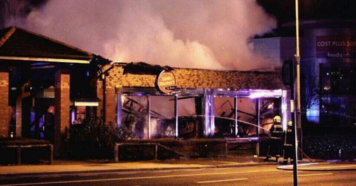 Late-night fire destroys Eddie Rockets restaurant in Waterford
