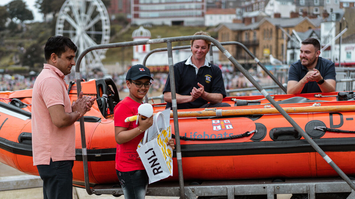 Boy who used 'Float To Live' technique to survive in water for an hour ...