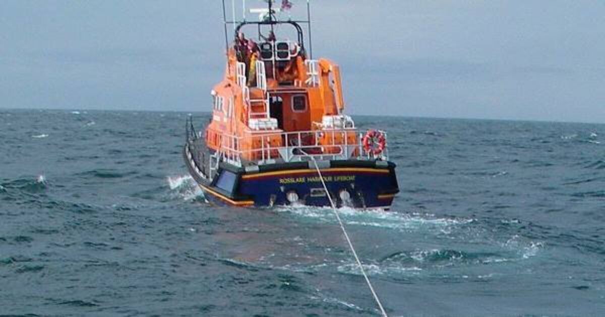Man rescued from sea at Sandymount
