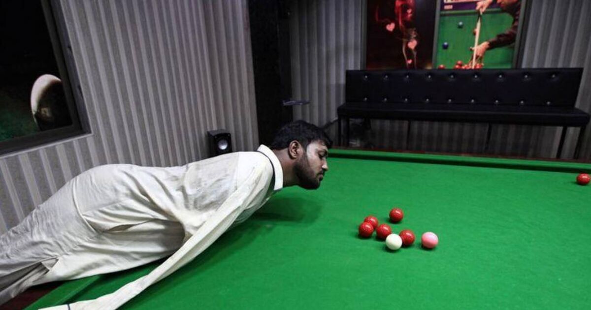 Pakistani snooker player, who plays with chin: 'God has not given me ...
