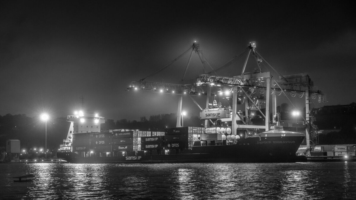 Agri-business giant Cargill aims to fit sails to container ships to cut ...