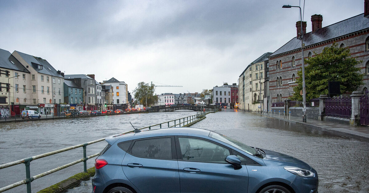 Flooding possible as yellow rain warning issued for Cork and Kerry
