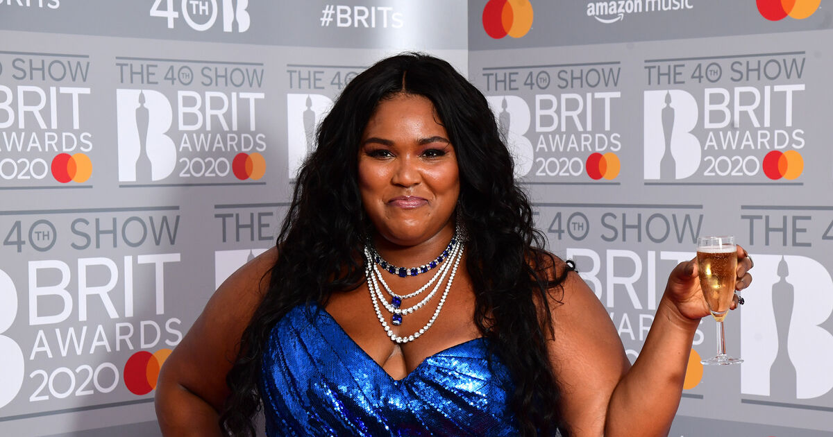 Lizzo pays tribute to her father 12 years after his death