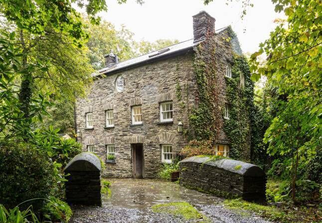 Five of the best Cork houses ever featured on Home of the Year