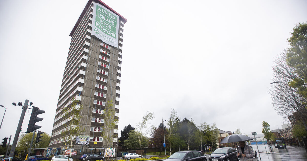 United Ireland banner on Belfast tower block removed