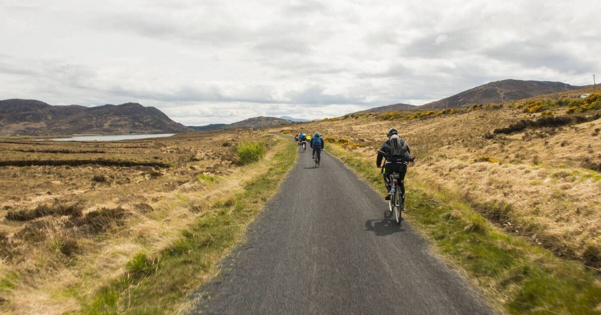 100 Irish Trails: Explore Ireland's best cycling trails with the third ...