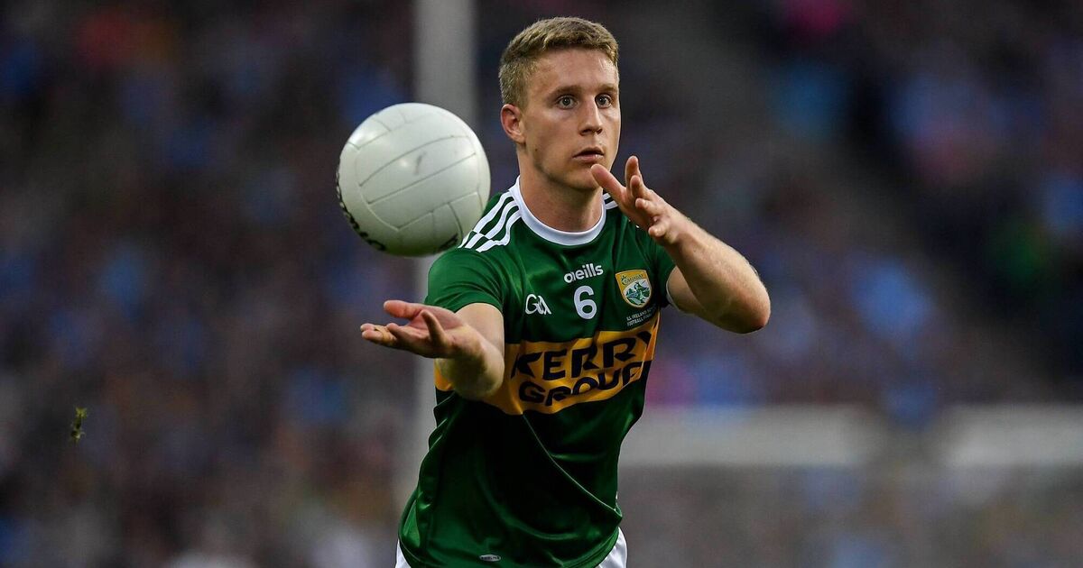 Football team news: Gavin Crowley starts at centre-back for Kerry as ...