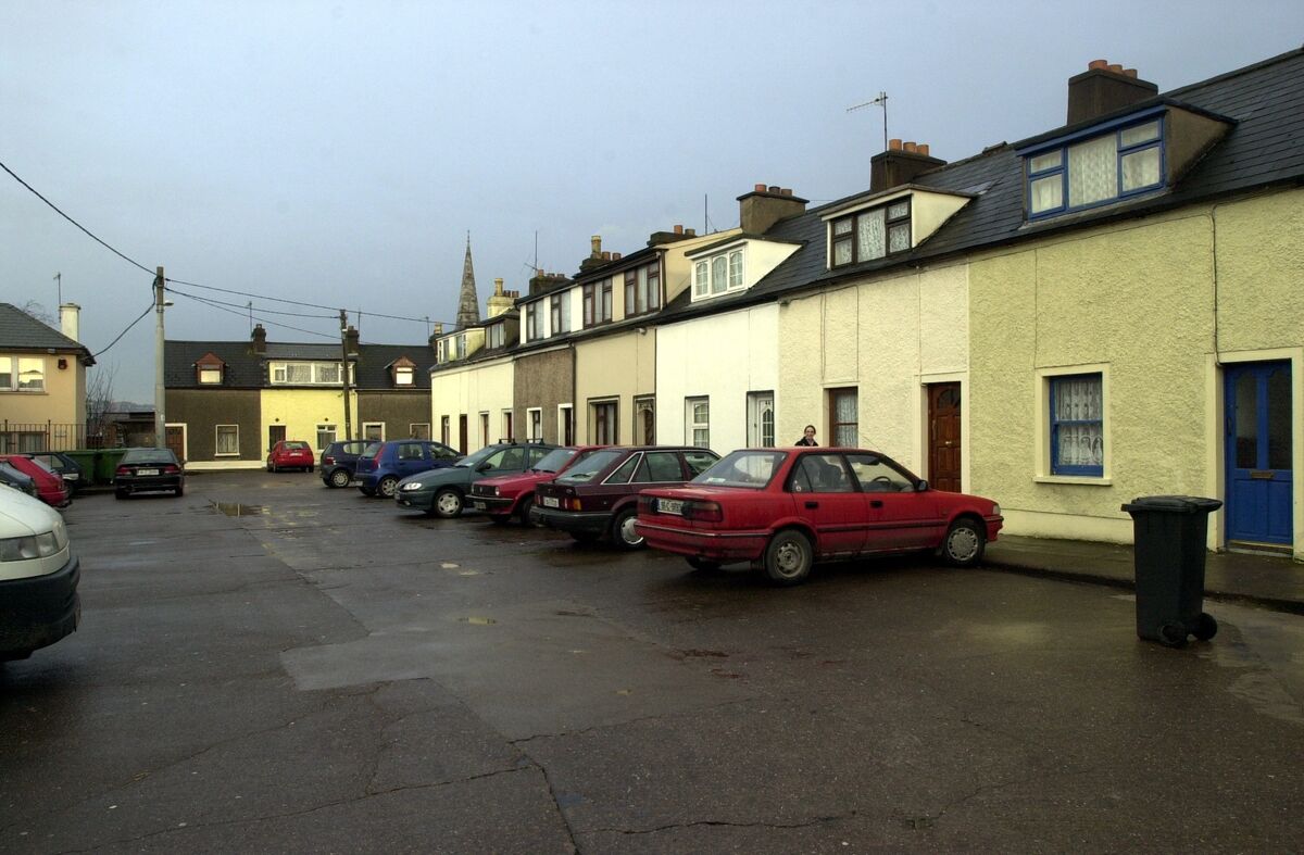 Not too teeny-tiny terraced home up for the taking at €180k