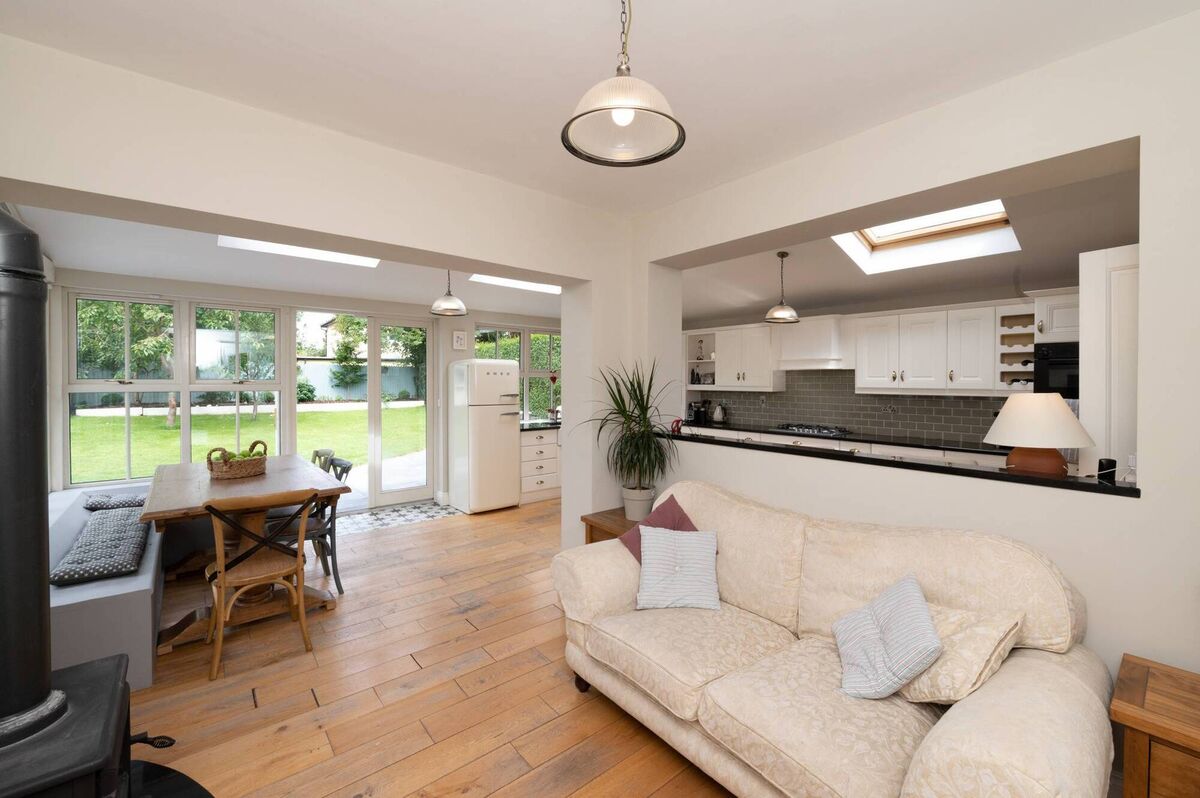 Comeragh as you are, or extend? Modern luxuries with original features ...