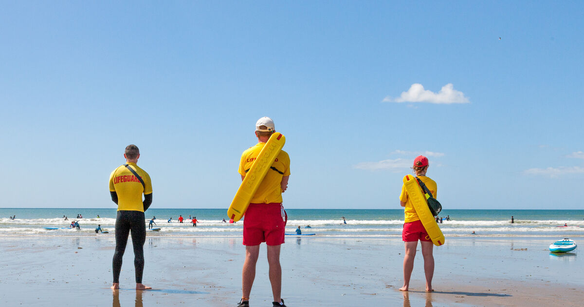 Lifeguards set for full-time duty at Cork and Kerry beaches