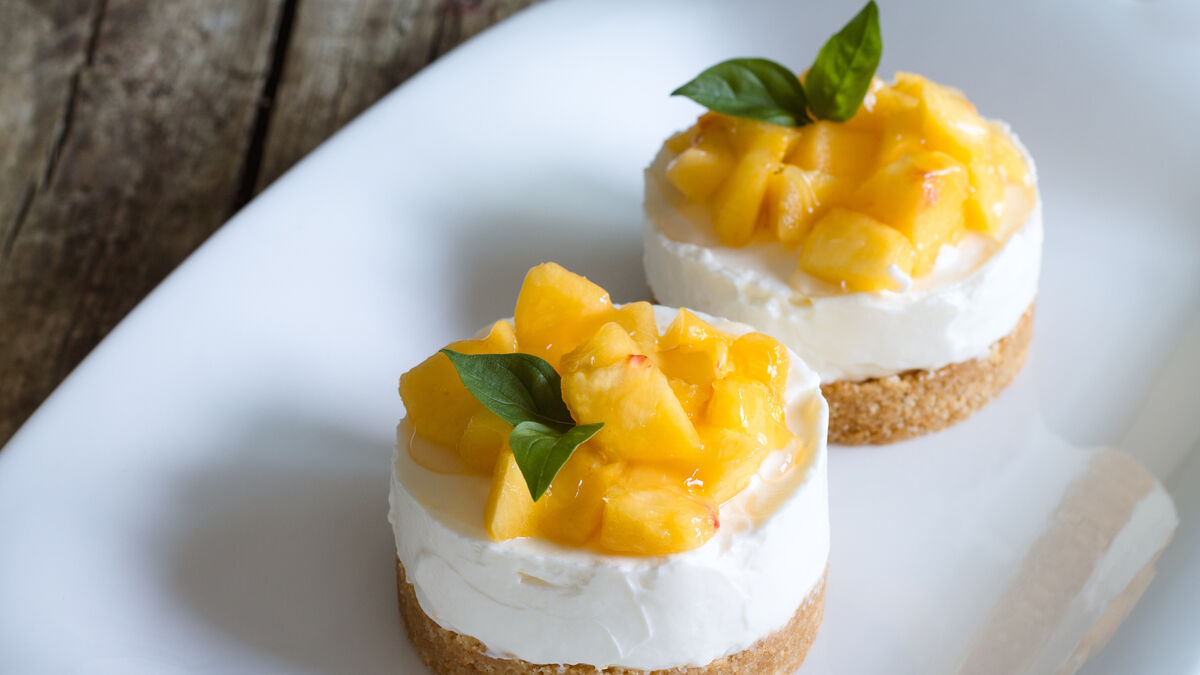 Mini mango cheesecakes