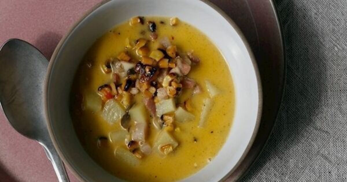Corn chowder with chestnut mushrooms and pancetta