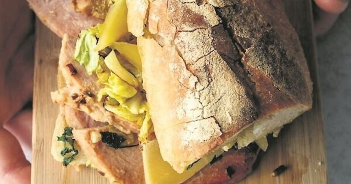 Fried cabbage and ham sandwich