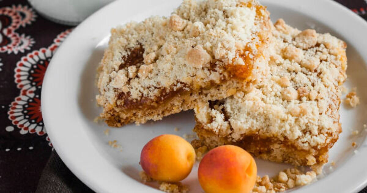 Apricot and cider vinegar slices