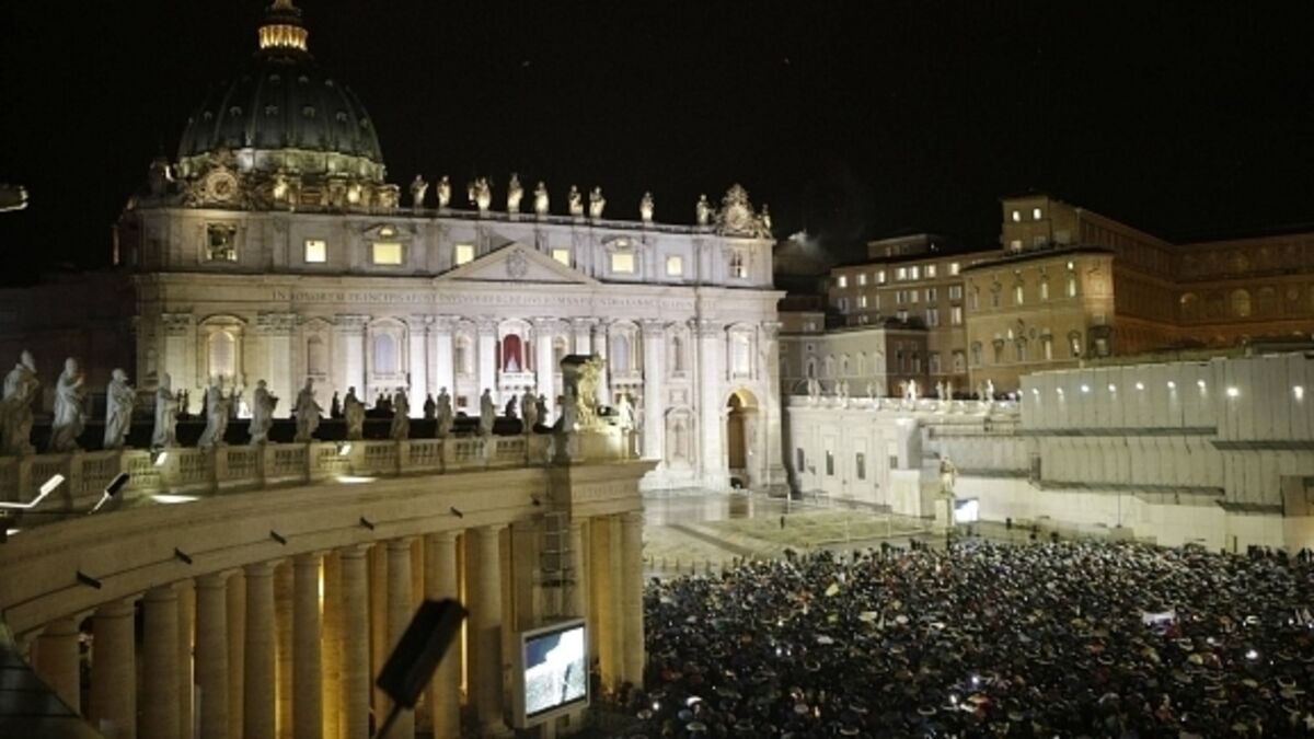 Man sets himself on fire in Vatican