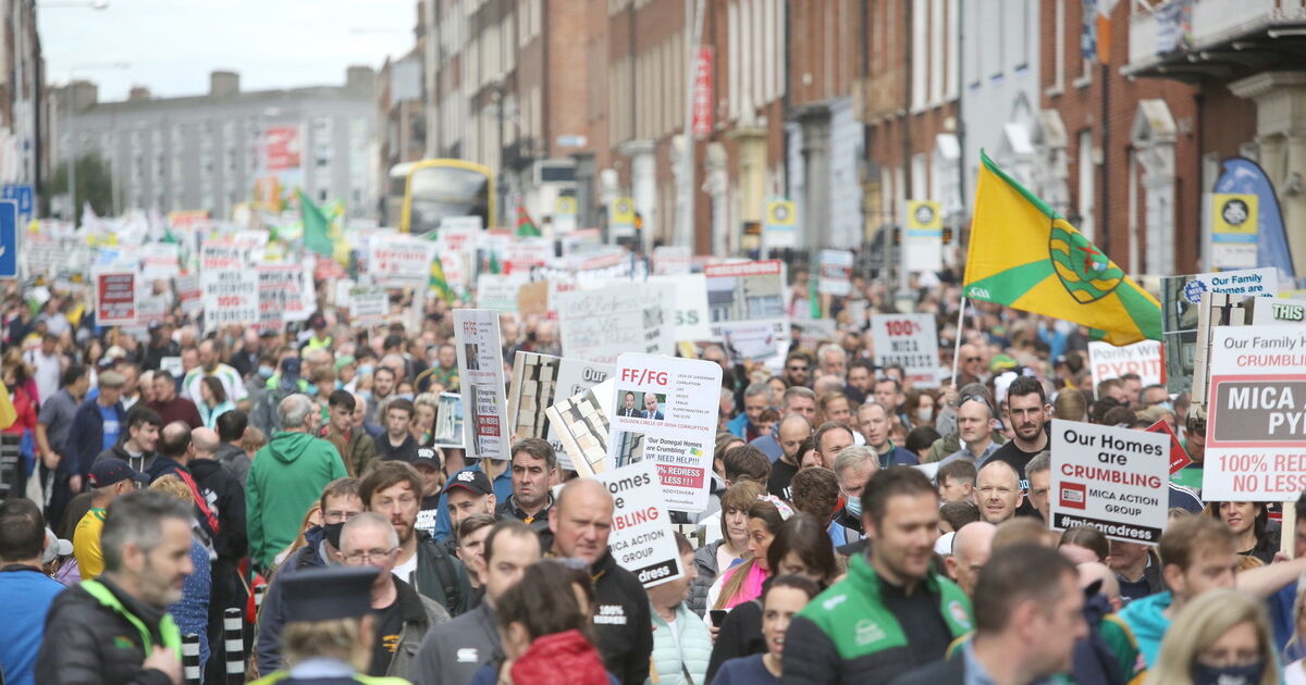 Mica scandal: Thousands take to streets of Dublin to demand 100% redress