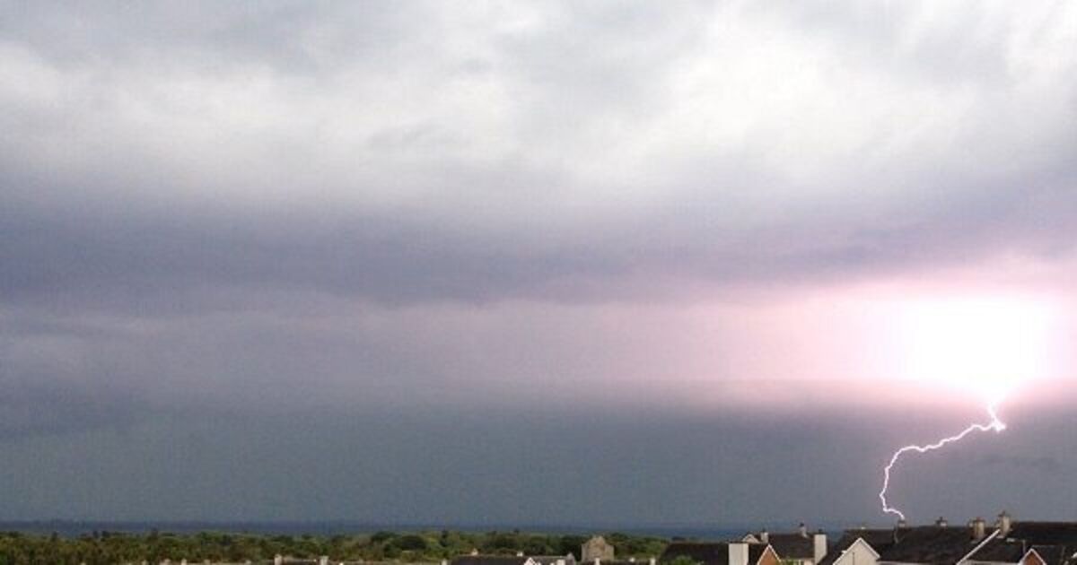 Pictures show drama of lightning strikes over Galway Bay